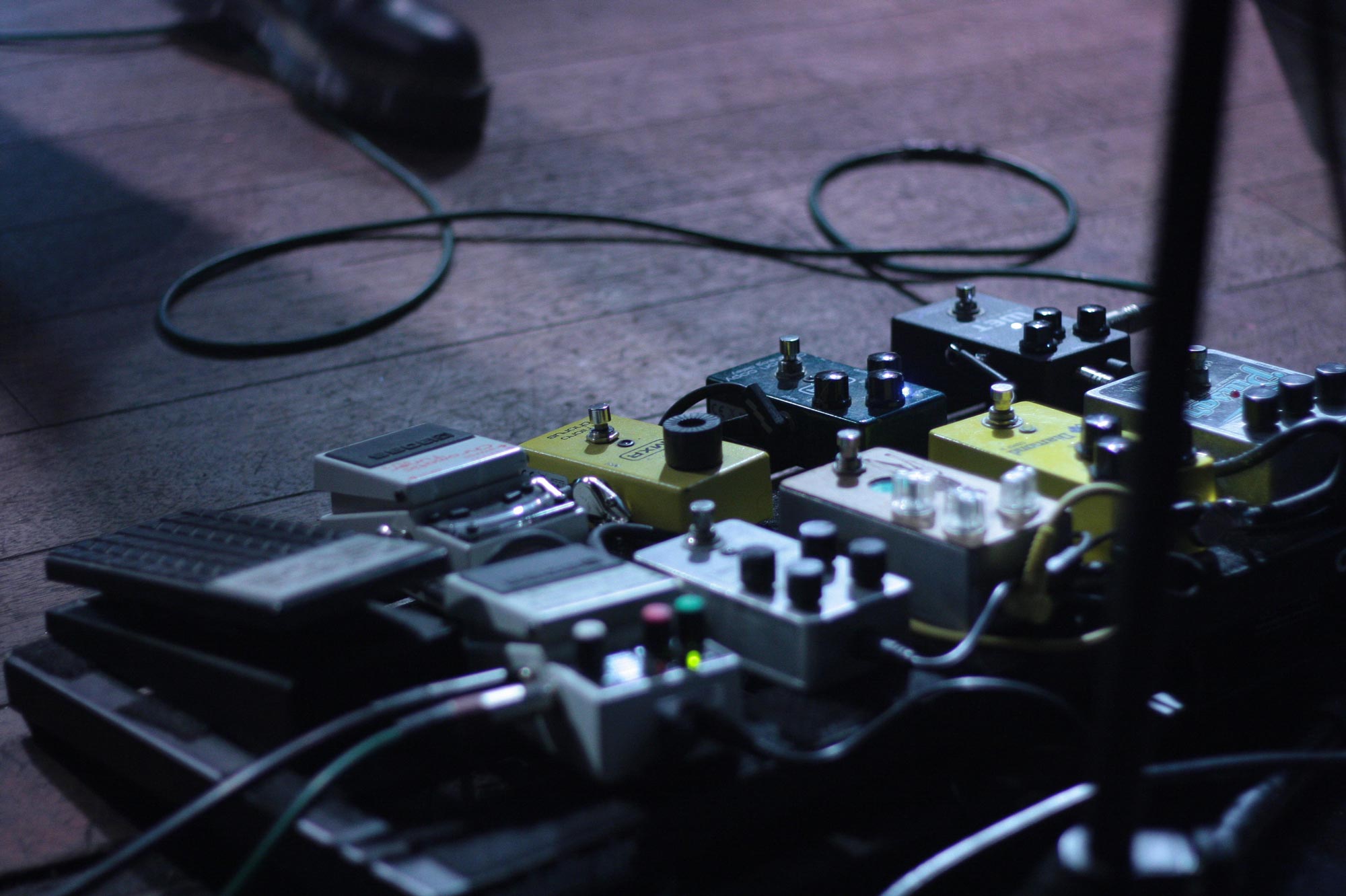 The complete guide to mastering the art of pedalboard chaining