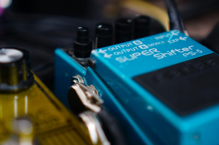The 10 best pedalboard switchers in 2025 - Complete guide